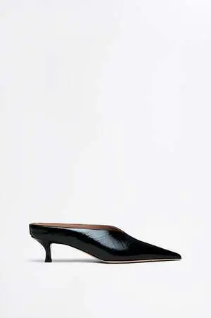 Scanlan Theodore Pointed Slide Kitten Heel