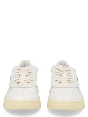 AUTRY Medalist Low Leather Sneaker - White
