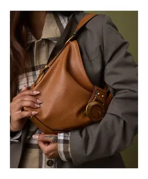 Guess Camden Logo-plaque Pebbled Midi Shoulder Bag - Brown