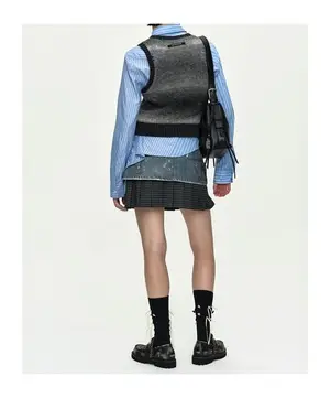 Andersson Bell Back Knit Argyle Patched Vest