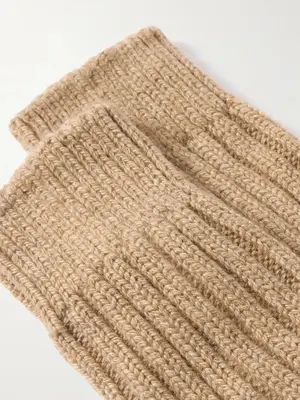 THE ELDER STATESMAN Ribbed Cashmere Socks