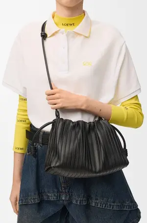 Loewe Medium Flamenco Pleats Purse In Nappa Lambskin - Black