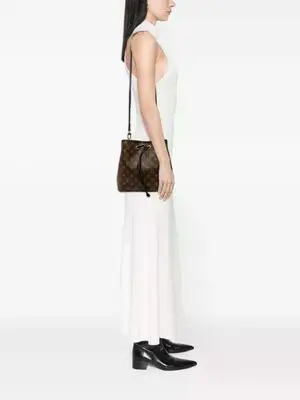 LOUIS VUITTON 2019 Monogram Neonoe Mm Bucket Bag