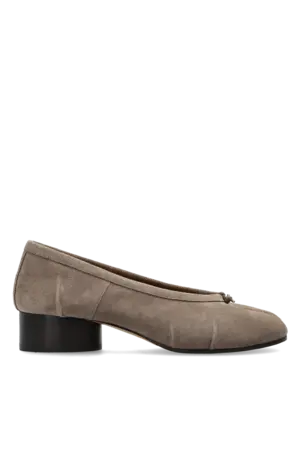 MAISON MARGIELA Suede Heeled Shoes With 'tabi' Cut-out - Beige