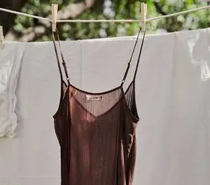 DÔEN Long Deep V-neck Slip
