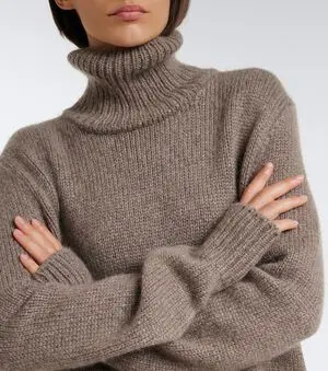 THE ROW Plira Cashmere Turtleneck Sweater - Grey