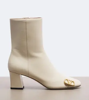 Valentino Garavani V-logo Leather Ankle Boots - White