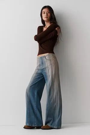 PILCRO Drift Mid-rise Flared Jeans - Medium Denim