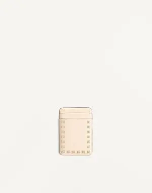 Valentino Garavani Rockstud Magnetic Cardholder In Grainy Calfskin - Ivory