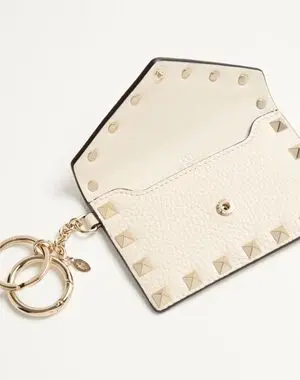 Valentino Garavani Rockstud Charm In Grainy Calfskin - Ivory
