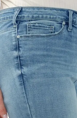 SILVER JEANS CO. Elyse Curvy Mid Rise Slim Bootcut Jeans