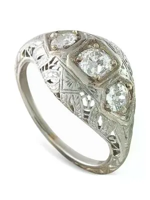 LB EXCLUSIVE Platinum Diamond Ring