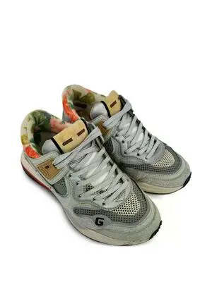 Gucci Ultrapace Sneakers - Silver