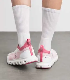 On Cloud Versa Trainers