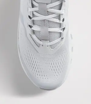 On Cloudrunner 3 Trainers