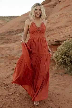 FLYING TOMATO Summerlin Lace Top Maxi Dress Rust