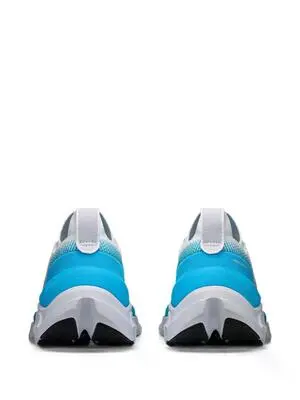 On Cloud X 4 Sneakers