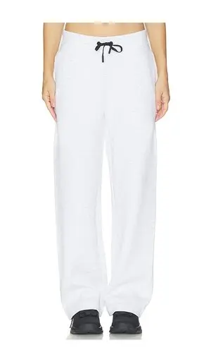 On Focus Tech Sweatpants In Green - Crater