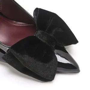 KNEETOES Peyton Bow Accent Heel