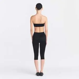 SKIMS Capri 17" Legging | Black | | Nike Satin Shine