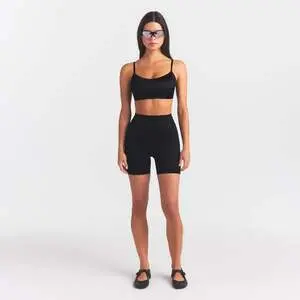SKIMS Bonded Waist 5" Biker Short | Black | | Nike Satin Shine - Obsidian