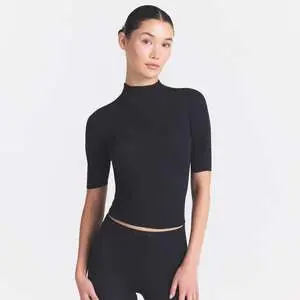 SKIMS Mock Neck Short Sleeve T Shirt | Black | | Nike Weightless Layers - Obsidian