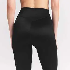 SKIMS Bonded Waist 26" Legging | Black | | Nike Satin Shine - Obsidian