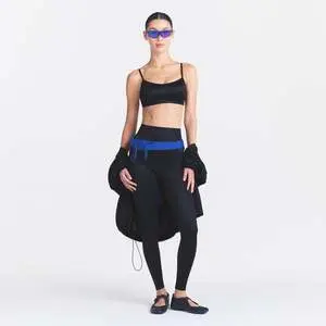 SKIMS Bonded Waist 29" Legging | Black | | Nike Satin Shine - Obsidian