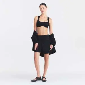 SKIMS Wide Scoop Bra | Black | | Nike Satin Shine
