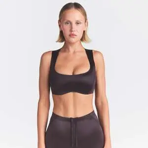SKIMS Wide Scoop Bra | Deep Neutral | | Nike Satin Shine