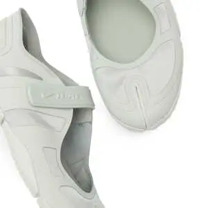 Nike X Skims Satin Rift Sneaker