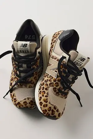 NEW BALANCE Animal-print 574 Sneakers - Stoneware/linen