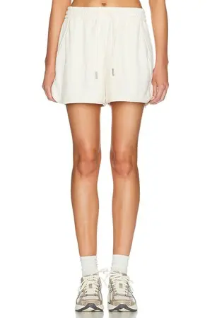 On Courtside Terry Short In Cream - Chantilly