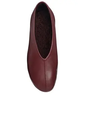 THE ROW Shearling Lined Stella Slipper - Carmin