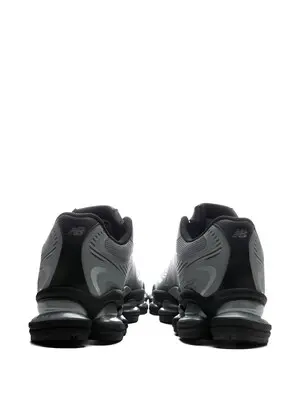 NEW BALANCE U2000 Sneakers