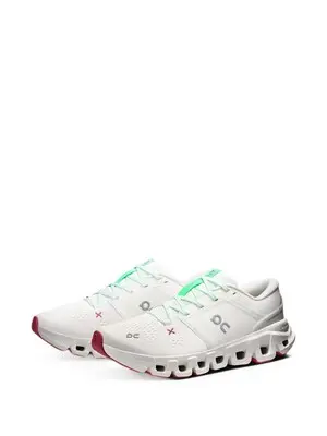 On X 5 Sneakers