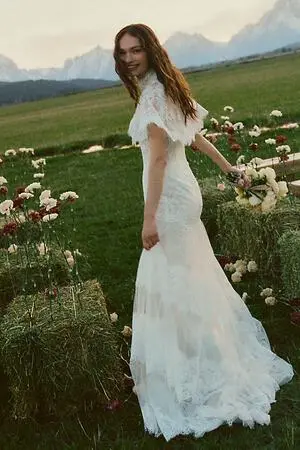PRONOVIAS Exclusive: Irisa Gown