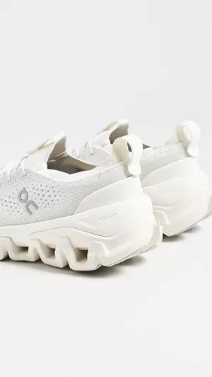 On Cloud X Tempo Sneakers