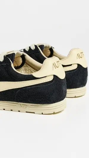 AUTRY Windspin Low Suede Sneakers