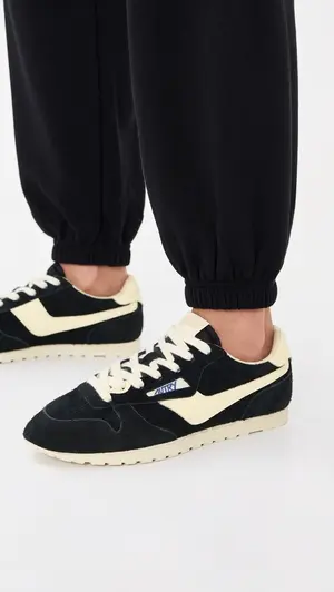 AUTRY Windspin Low Suede Sneakers - Blk/rut