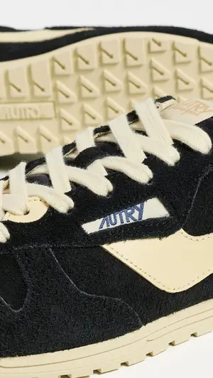AUTRY Windspin Low Suede Sneakers - Blk/rut