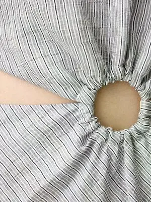 VICOLO Cut-out Ring-detail Dress
