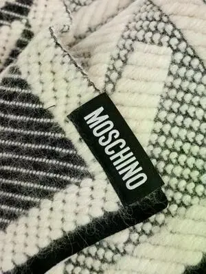 Moschino Geometric-pattern Logo-patch Scarf