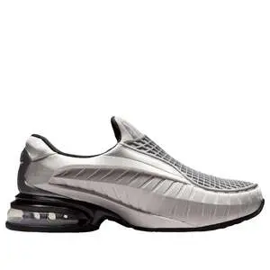 Nike Max Dolce Sneakers - Metallic Silver