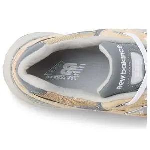 NEW BALANCE Made In Usa 992 Sneakers - Beige/white