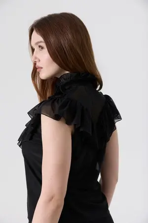 LE FAFO Ruffles Top & High-low Skirt Set