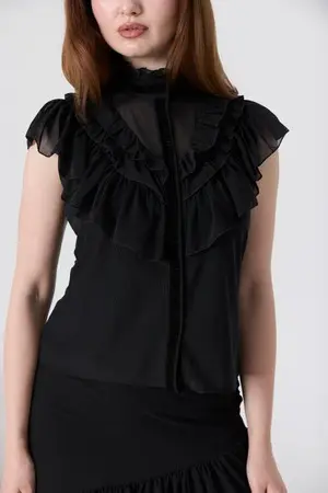 LE FAFO Ruffles Top & High-low Skirt Set
