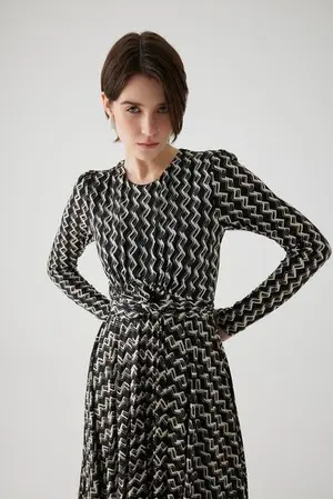 EXQUISE Ayanne Knit Midi Dress