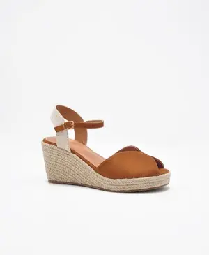 KNEETOES Mariselle Wedges - Brown