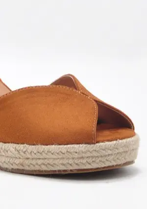 KNEETOES Mariselle Wedges - Brown